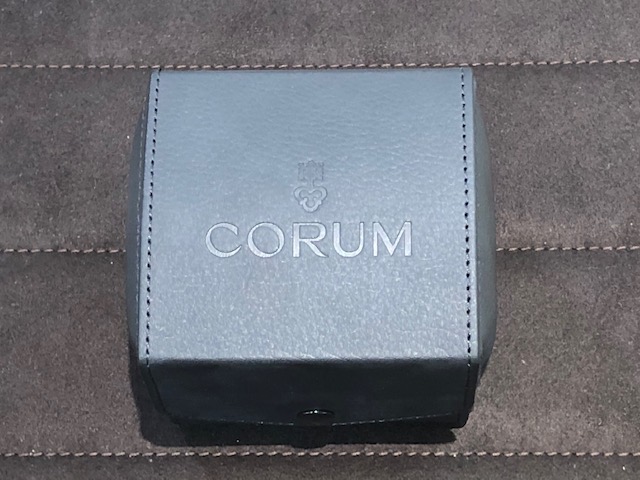 CORUM TRAVEL BOX ｜ 大阪で腕時計のお求めは正規時計専門店 | 貴人館